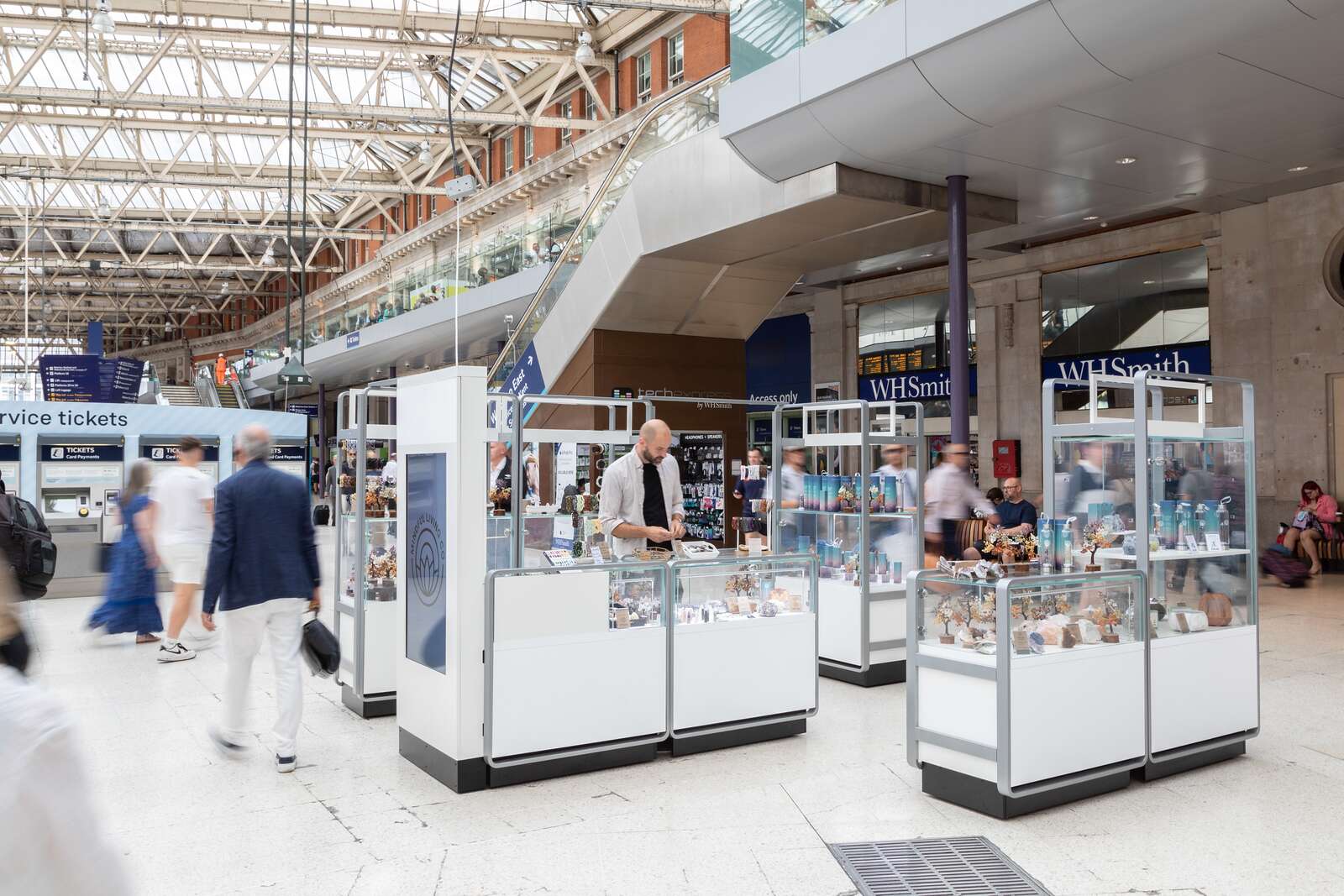 Book Pop-Up Retail Space At UK Train Stations - SpaceandPeople